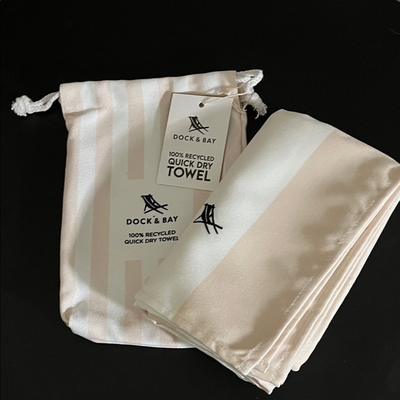 Dock & Bay | Bath | Nwt Dock Bay 0 Recycled Quick Dry Beach Towel ...